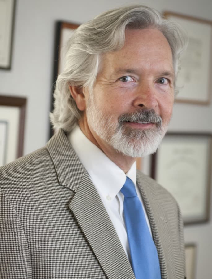 Best Cosmetic surgeon 2019 - Dr. Roger Allcroft