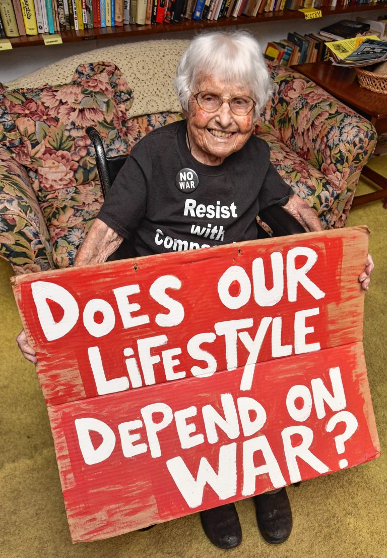 Longtime Northampton activist Frances Crowe dies at 100