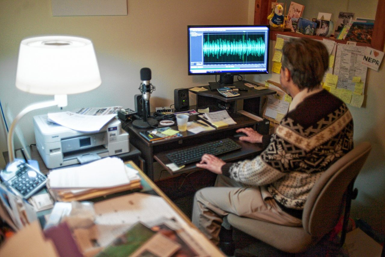 Reading for a cause: Valley Eye Radio volunteers read news for those ...